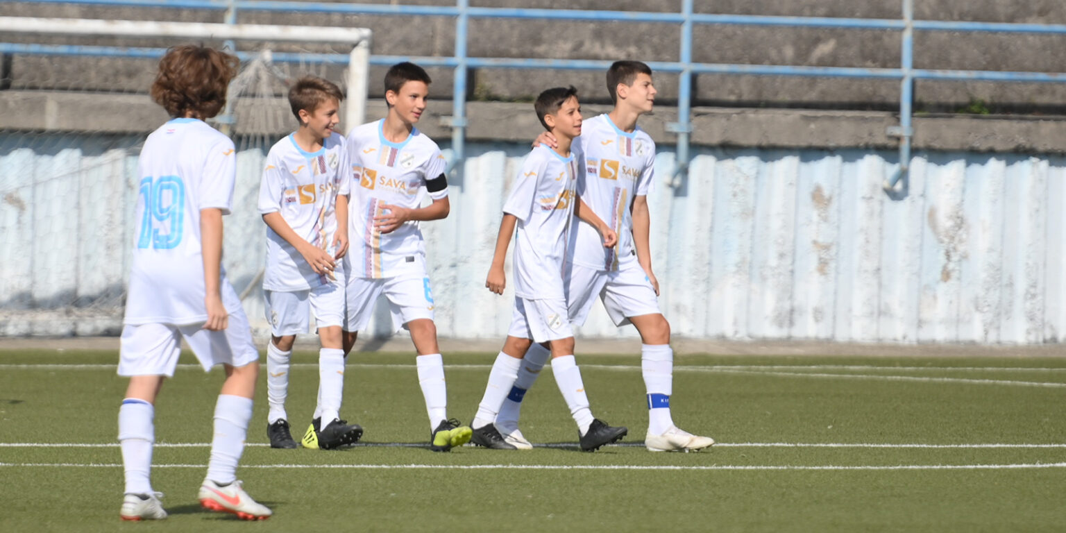 Prva liga NS Rijeka - stariji pioniri: Rijeka - Grobničan 5:0 - HNK RIJEKA